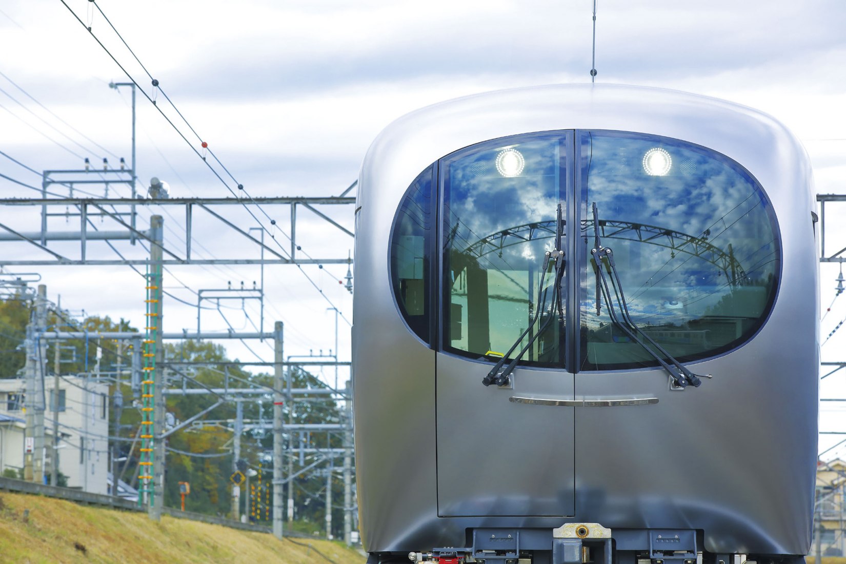 Kazuyo Sejima designed Laview train to travel floating into landscape ...