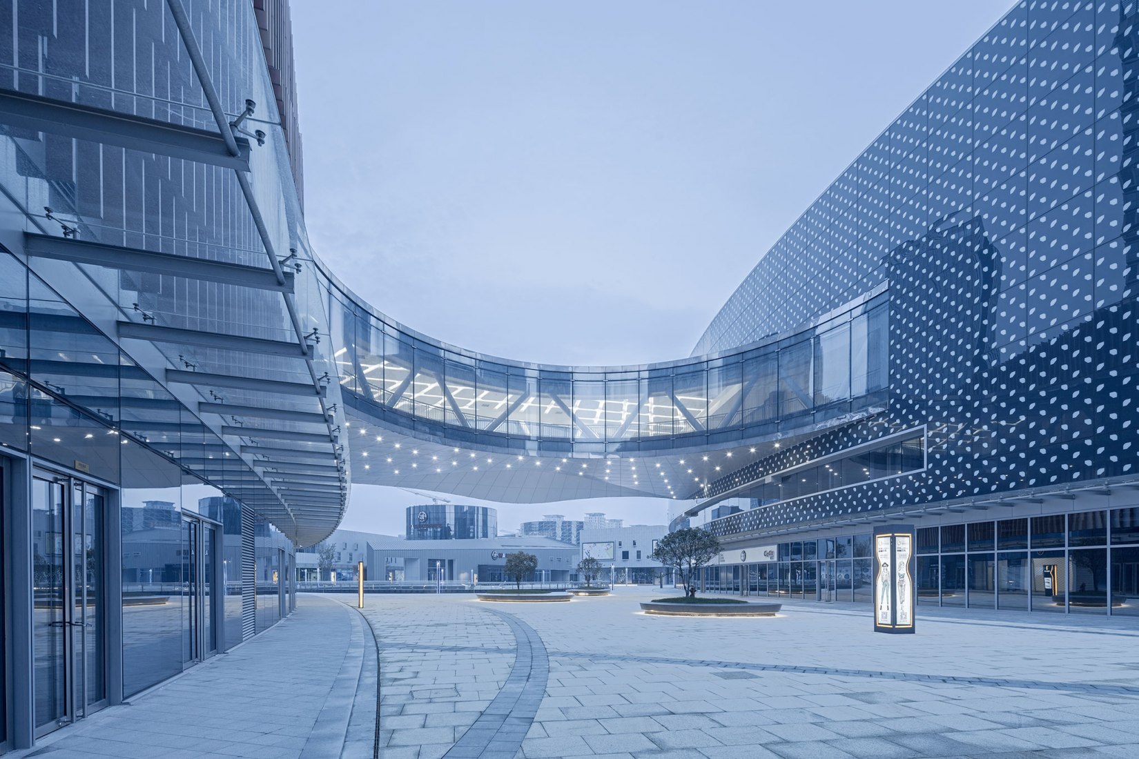 "Around Eye of celebration". Shaoxing CTC Mall Interior Design by ...