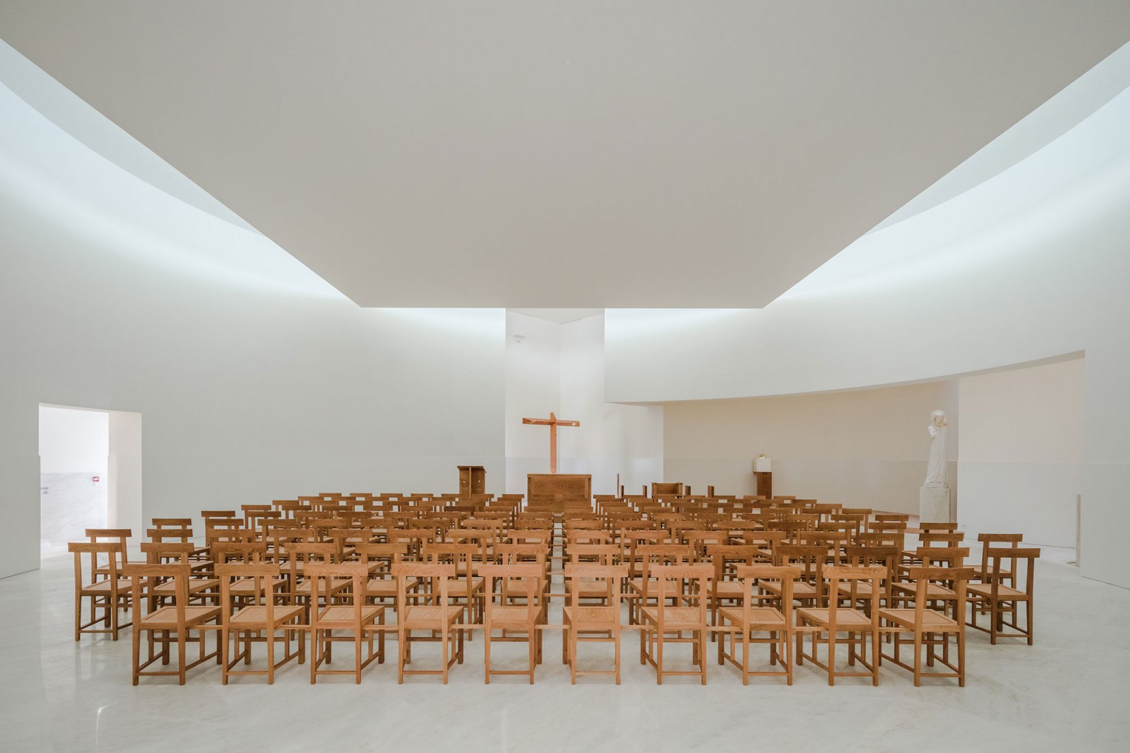 Álvaro Siza completes the Saint Jacques de la Lande church | The ...