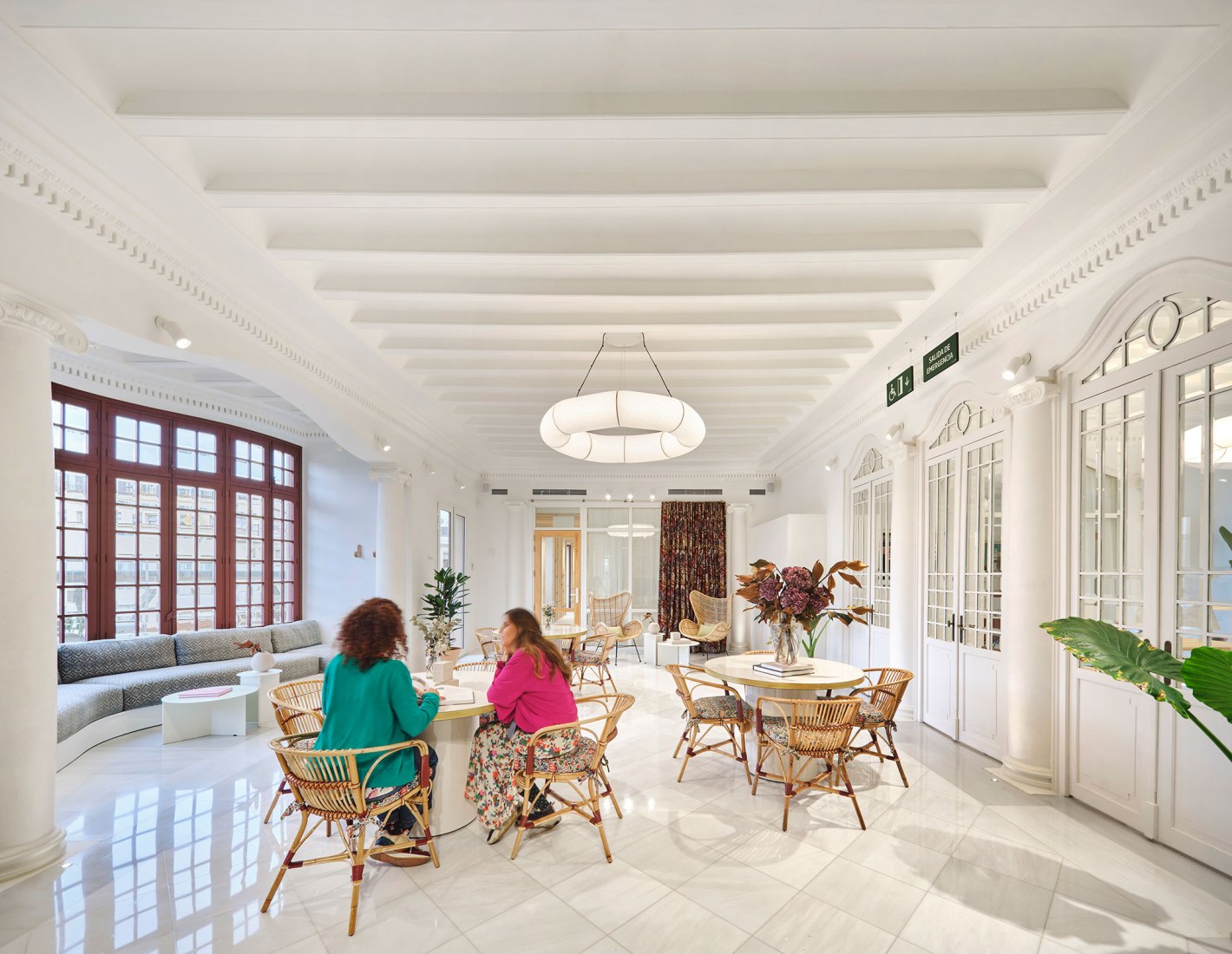 Recovering the essence of Noucentisme. Casa Pich i Pon renovation by ...