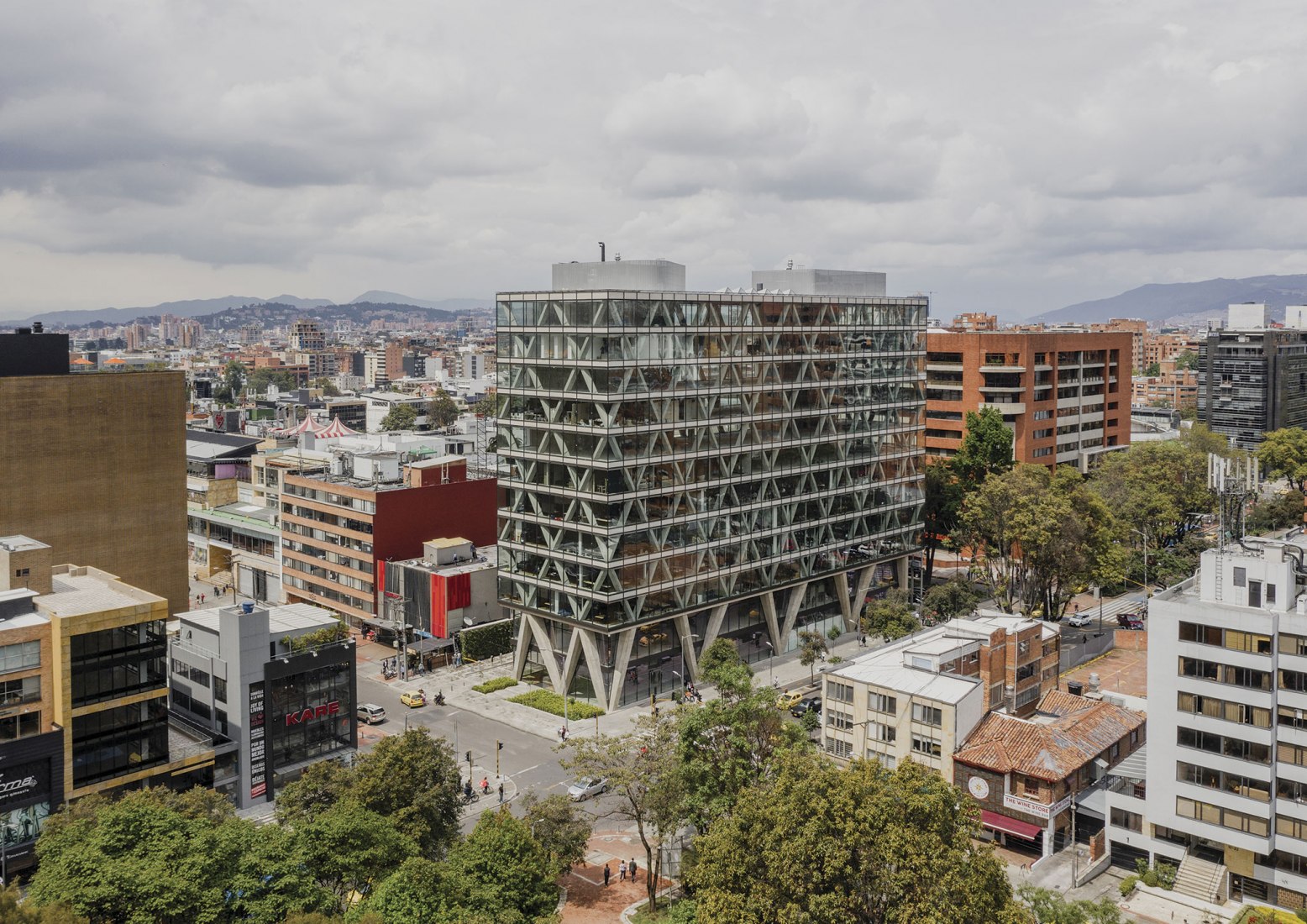 Edificio 8111 por Taller de Arquitectura de Bogotá | Sobre Arquitectura y más | Desde 1998