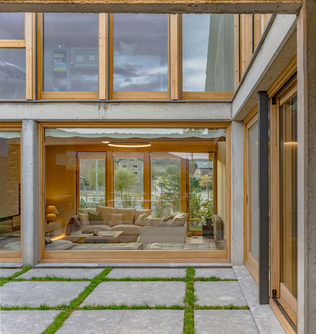 A comfortable and privileged archetype. Family house Bellver mas Mateu ...