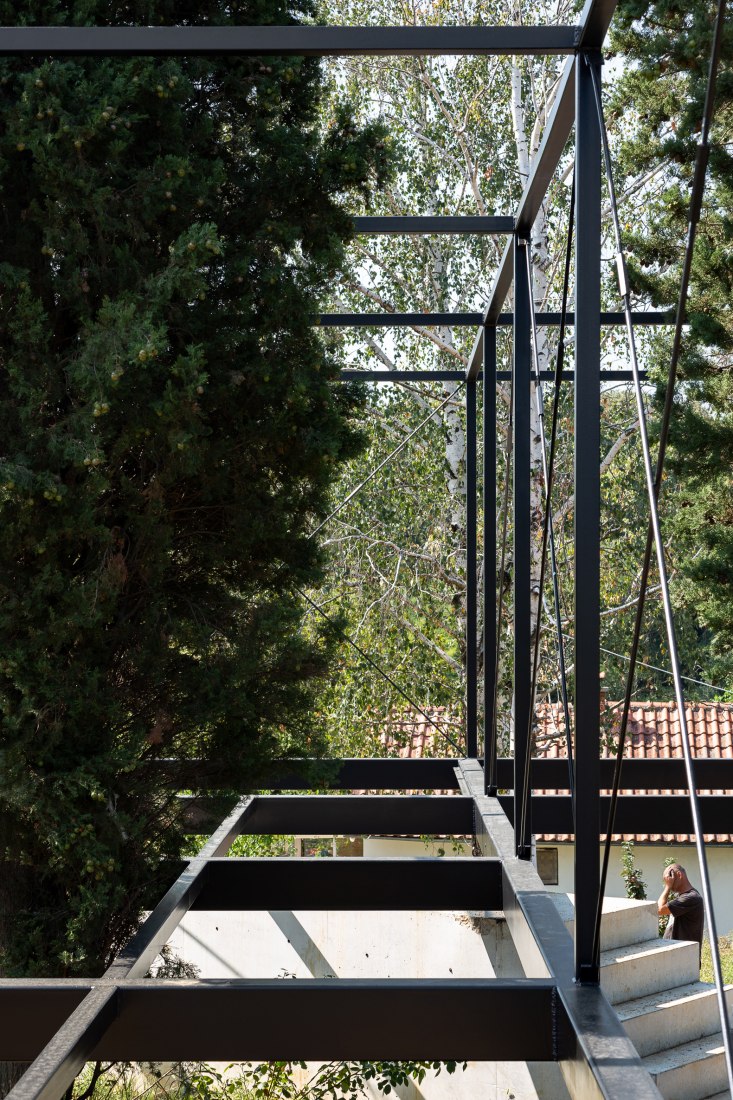 The house for a craftsman. Avala House by TEN Studio | The Strength of ...