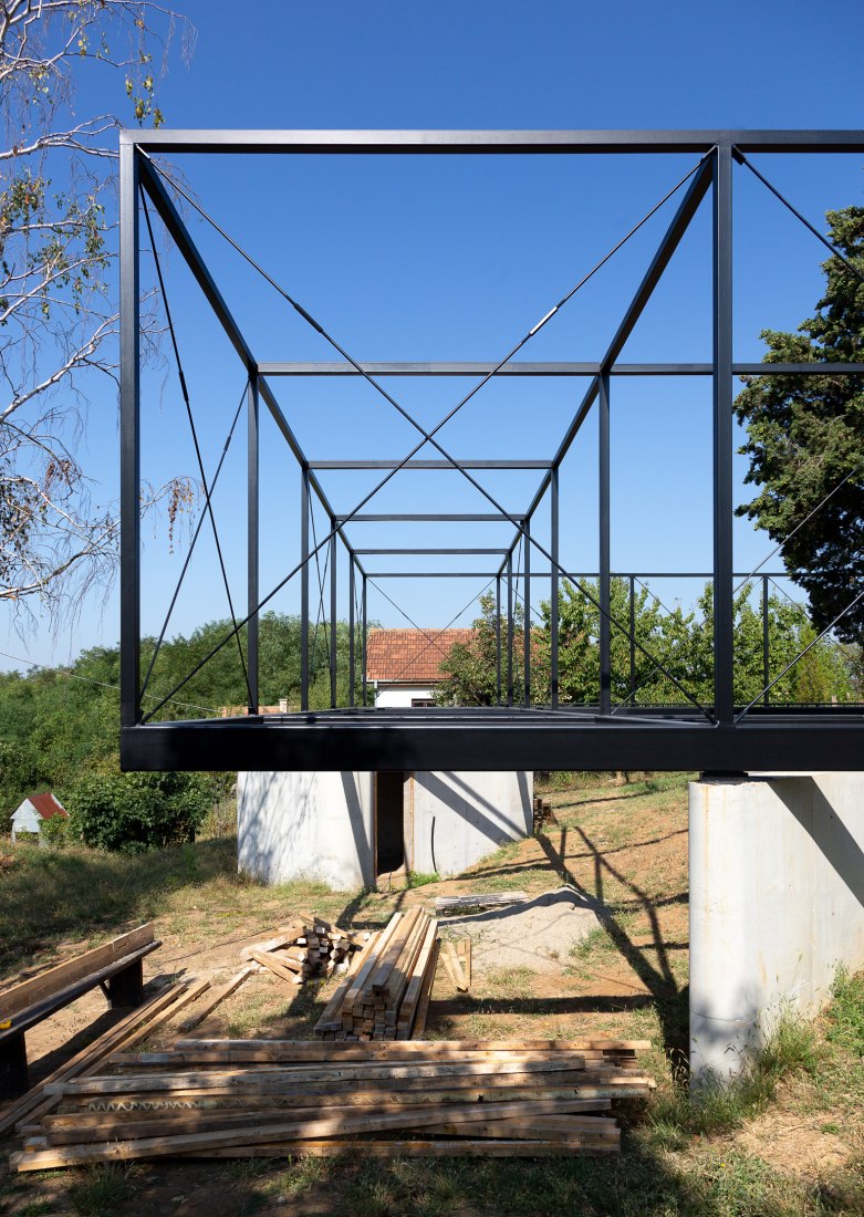 The house for a craftsman. Avala House by TEN Studio | The Strength of ...