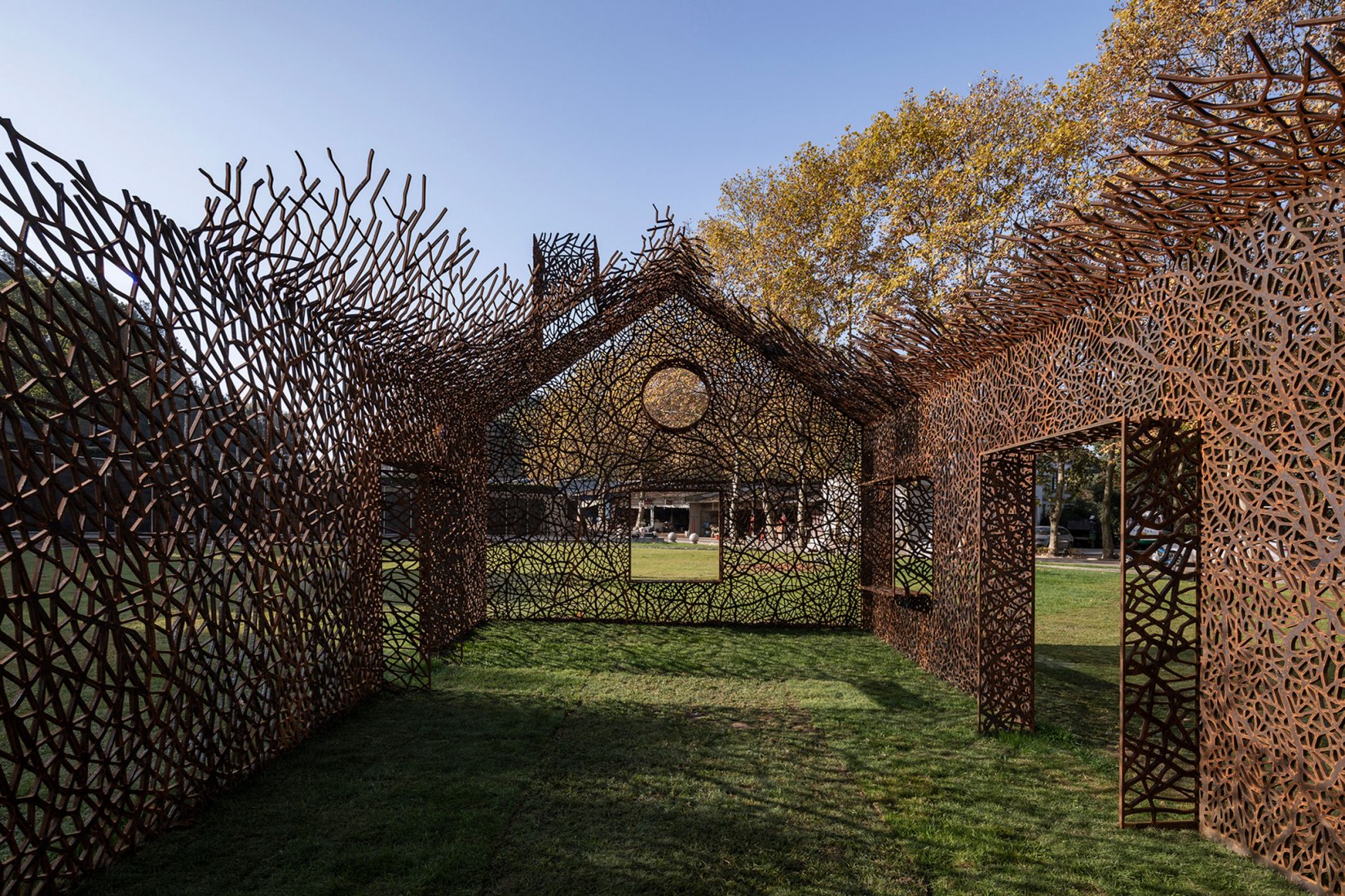 A remembrance of a vanished living space. The Vanished House by Hu ...