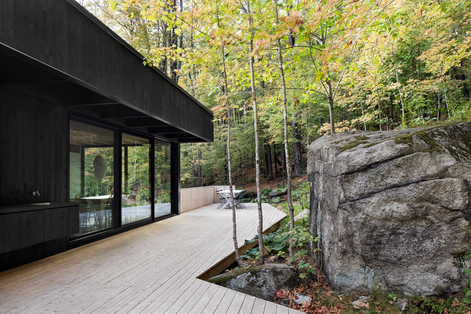 Un refugio elevado. The Rock por Atelier Général | Sobre Arquitectura y ...