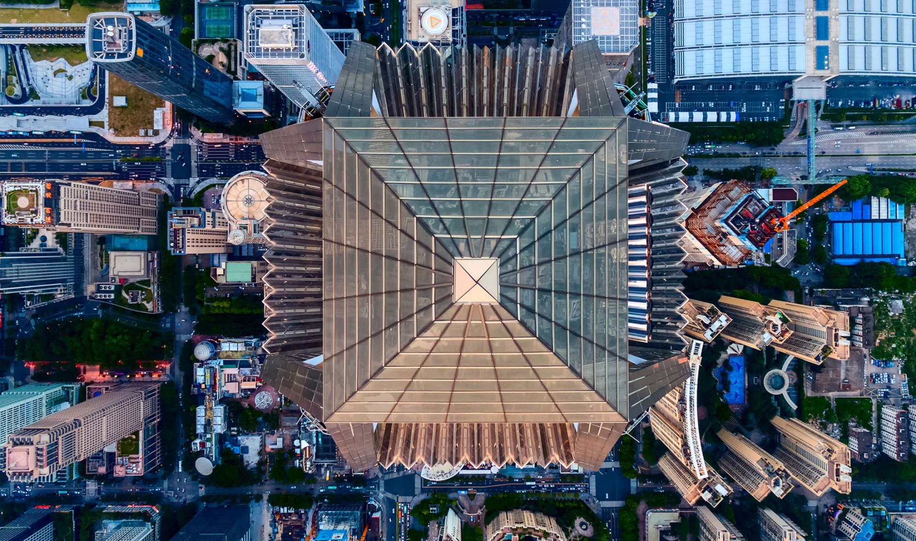 Ping An Finance Centre by KPF, 599m skyscraper is fourth tallest in the ...