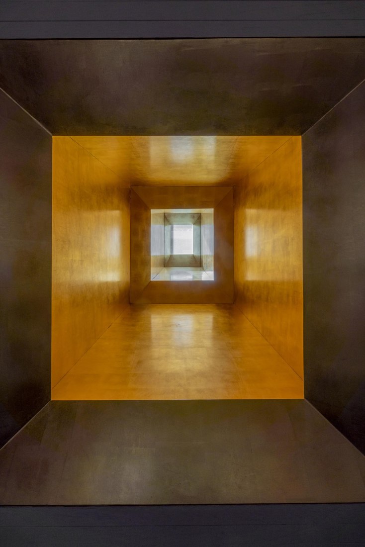 The geniality of reinhabiting. Paredes Saavedra Palace House. Atrium II ...