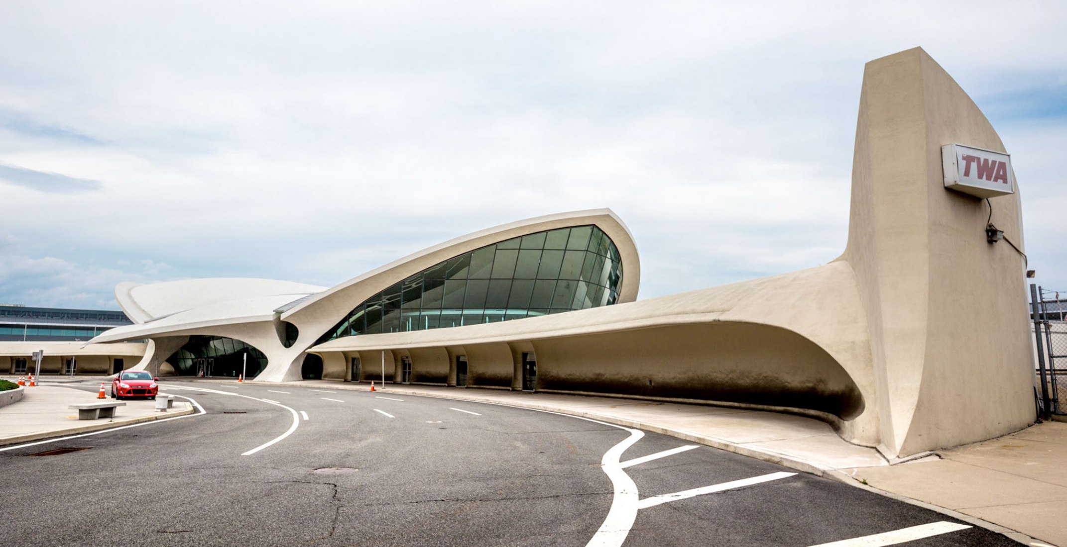 El nuevo hotel TWA en el aeropuerto JFK, un viaje en el tiempo a 1962 ...