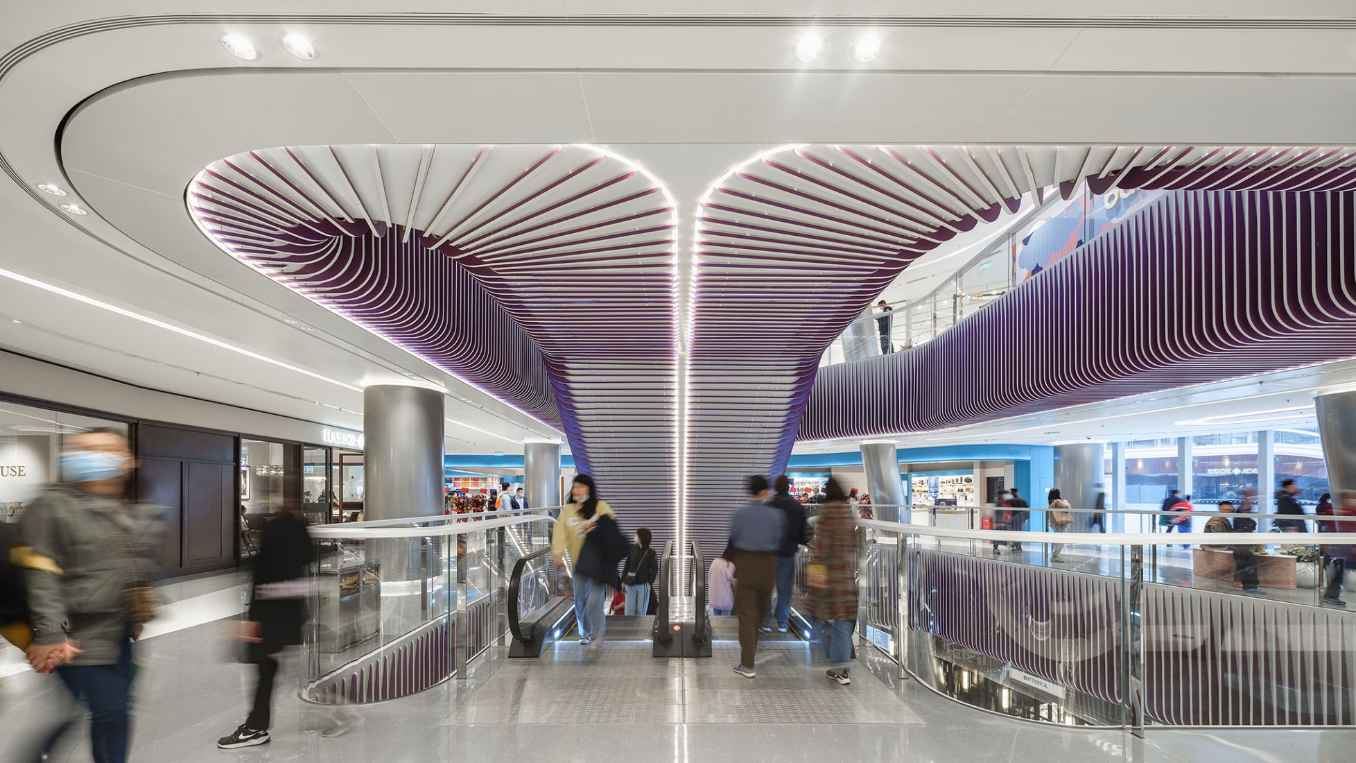 The largest retail complex in north Shanghai. Shanghai Jiuguang Center ...