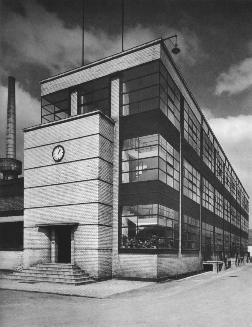 Walter Gropius, fundador y primer director de la Bauhaus | Sobre ...