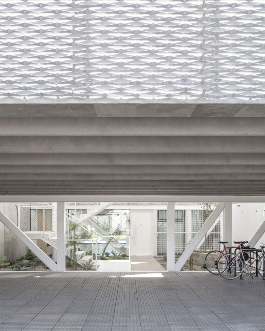 Scale and density exercise. DSP apartment building in Santiago by ...