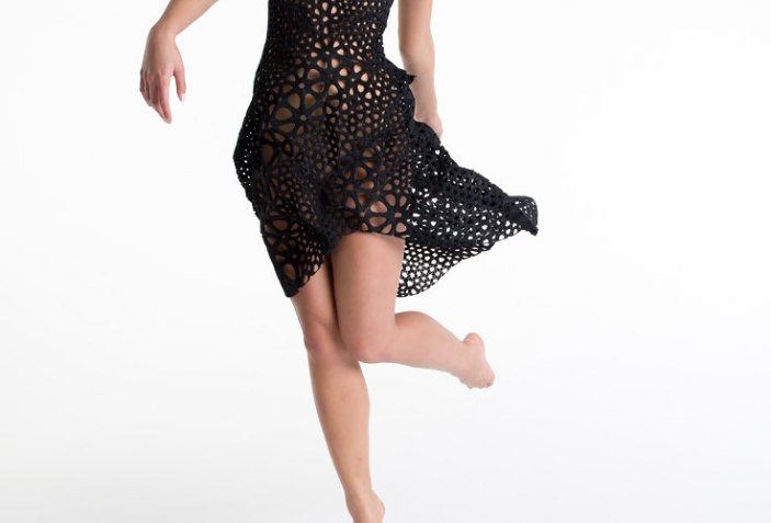 Kinematics Dress - 3D-printed gown in motion | The Strength of ...