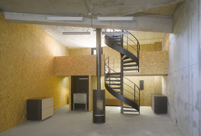 Black on green. Saint-Ange Residency by Studio Odile Decq | The ...