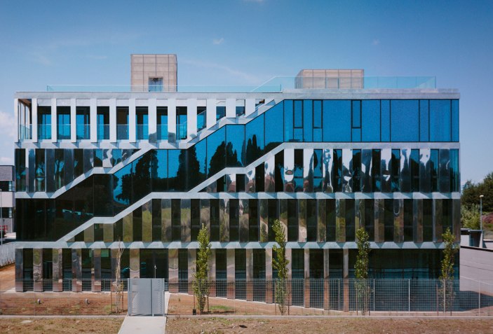 New INTECS SPA headquarters | The Strength of Architecture | From 1998