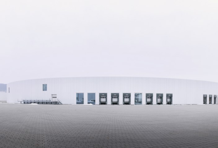 Build a curtain. [2] [In detail] SANAA Factory Building | The Strength ...