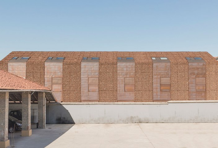 Attached Houses With Gabions By Gino Guarnieri And Roberto Mascazzini