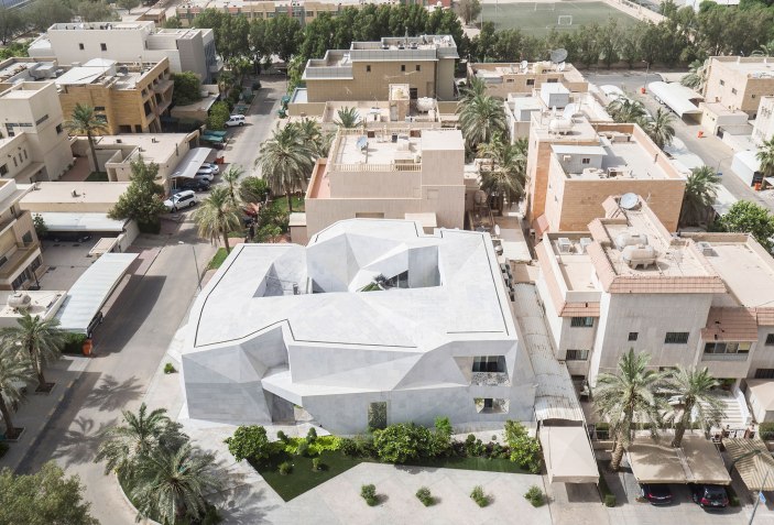 A house vs rock. Rock House by AGi Architects | The Strength of ...