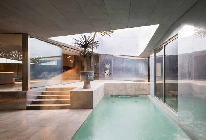 A house vs rock. Rock House by AGi Architects | The Strength of ...