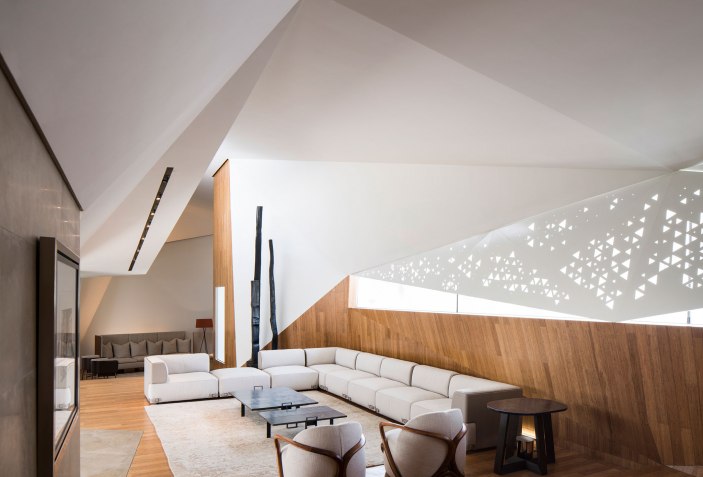 A house vs rock. Rock House by AGi Architects | The Strength of ...