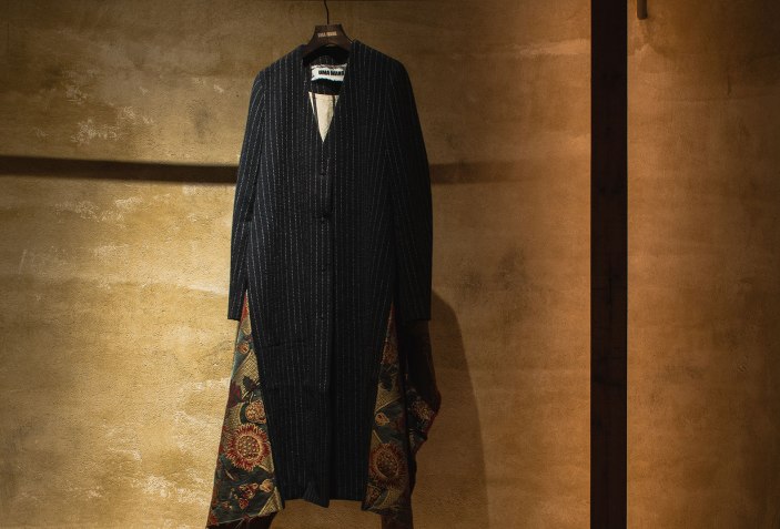 Tribute to Pompeii's past through materiality. hug x UMA WANG New ...