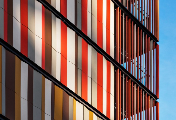 El color en la Torre Forma Itaim por b720 Fermín Vázquez Arquitectos ...