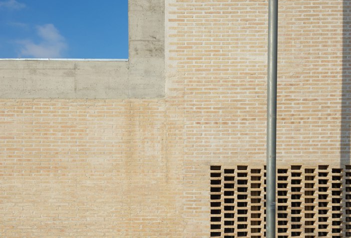 Spatial alignment. Cap Cotet by BAAS arquitectura, AIS | The Strength ...