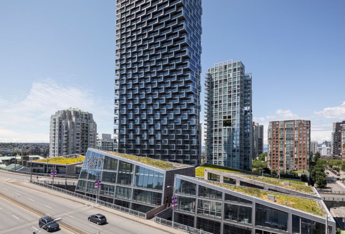 “Vancouverism” in action. Vancouver House by BIG | The Strength of ...