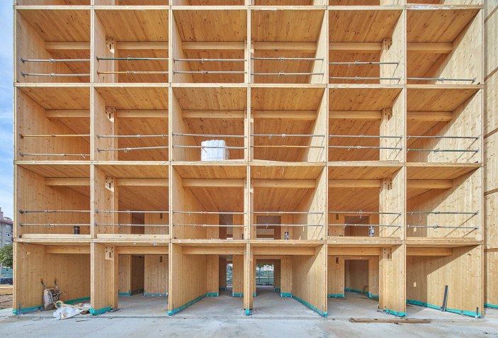 Sustainability with cross laminated wood. 6x6 block by Bosch.Capdeferro ...