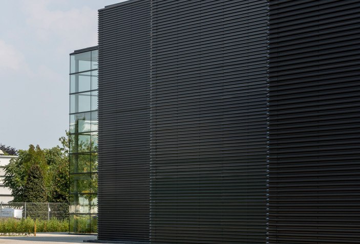 Open and transparent character. Lan Handling Technologies by cepezed ...