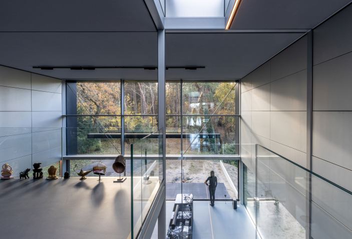 Minimalism well applied. Villa Meijendel by Cepezed | The Strength of ...