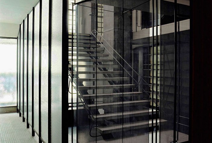 Maison De Verre Bathroom