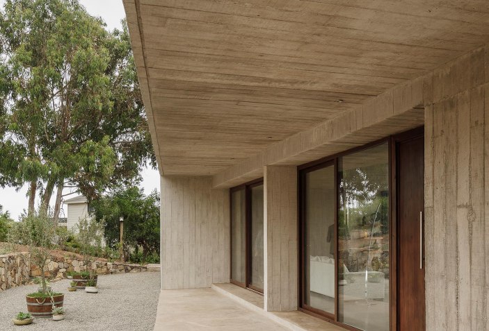 Saber mirar al paisaje. Casa Cipolla por Felipe Assadi Arquitectos ...