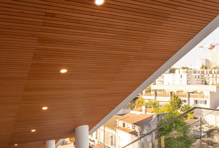 The periphery is also avant-garde. Coldefy delivers wood structure ...