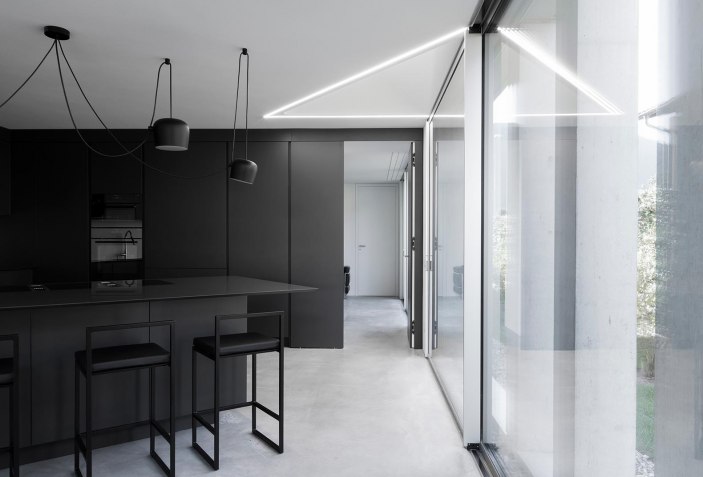 Looking east and west. Concrete house by DF__DC architects | The ...