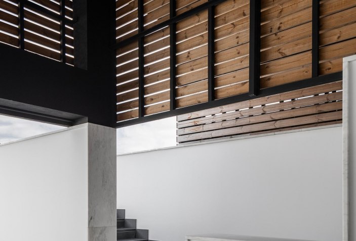 Horizontal bands framing the horizon. TD House by ESQUISSOS | The ...