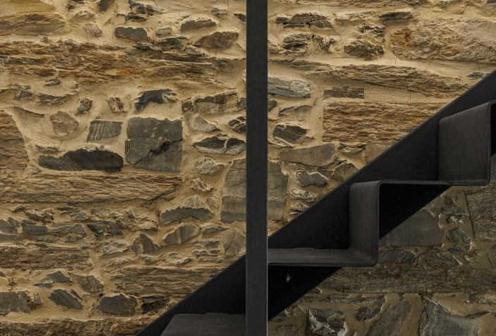 Reconfigurando diálogos formales. Casa Caldeira por Filipe Pina | Sobre ...