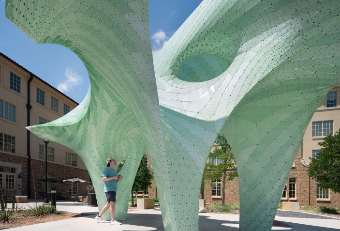 A continuous and constant construction process. Zephyr Pavilion by Marc ...