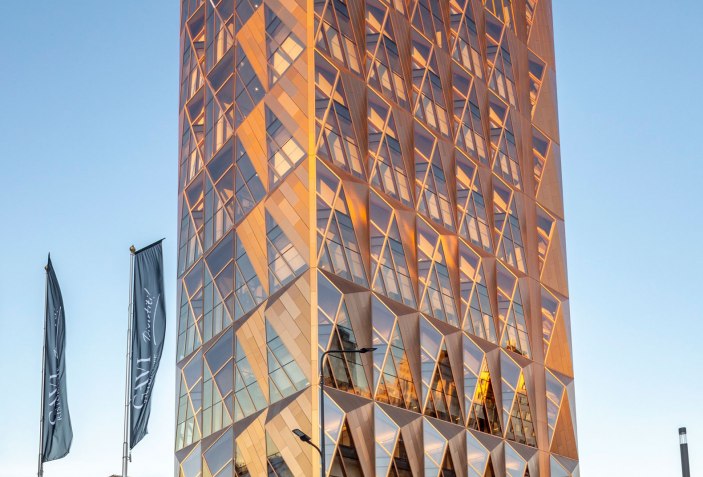 RCC Headquarters, the Foster + Partners' first office building in ...