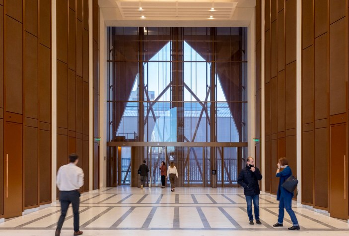 RCC Headquarters, the Foster + Partners' first office building in ...