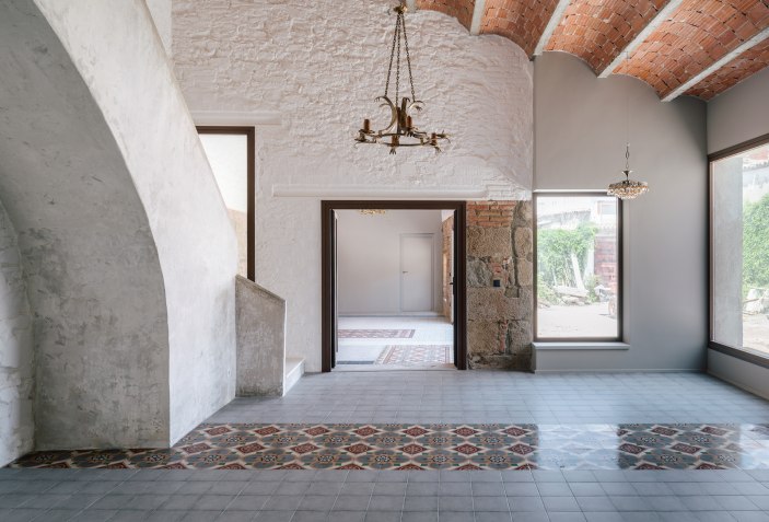 The spatial and material memory of the family. Casa Patchwork by ...