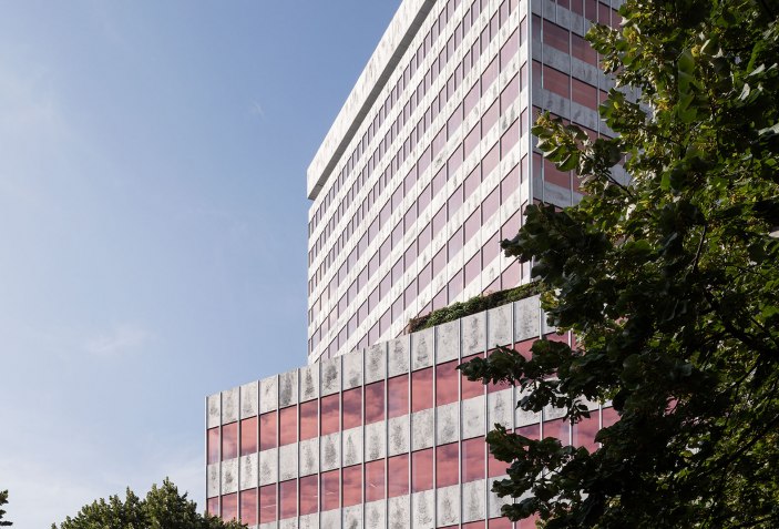 Una rehabilitación singular. Reforma de la Torre Bizkaia por Gonzalo ...
