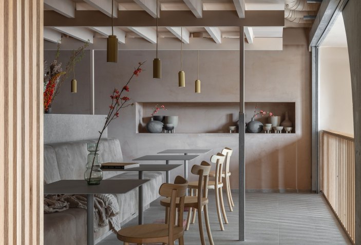 An elegant tower, an urban lantern. Buckle Street Studios London by ...