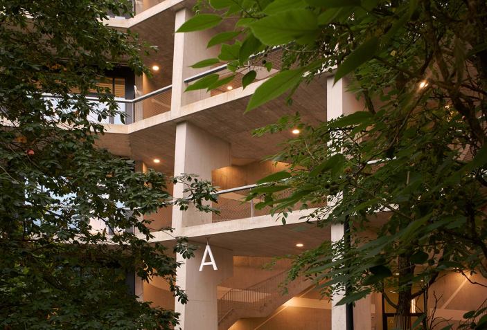 In search of proximity to deconstruct the big. SIP Main Campus by ...