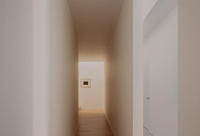 Architecture influenced by its environment. SHI House by HW Studio ...