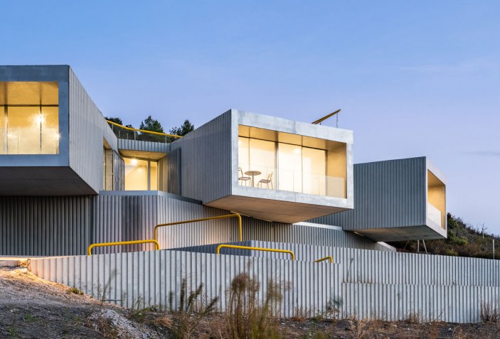 Living on the hillside. House in Torremocha by Ignacio Borrego | The Strength of Architecture ...
