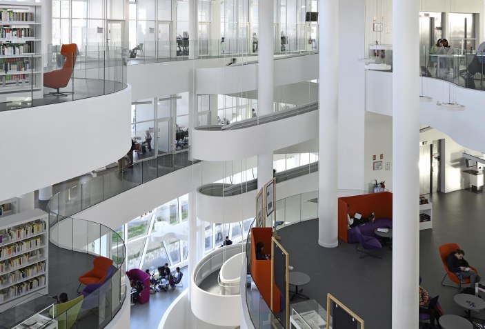 An interior of light. Le Studium learning center by Jean-Pierre Lott ...