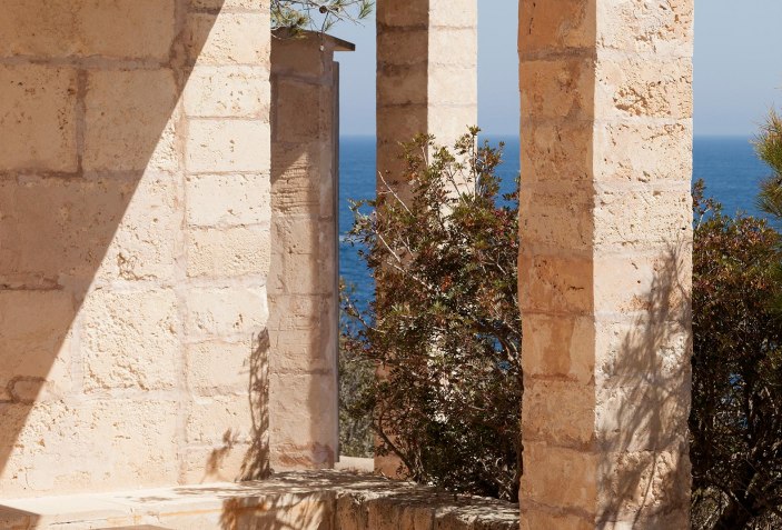 Jørn Utzon's Can Lis house, looking the Mediterranean, restoration by ...