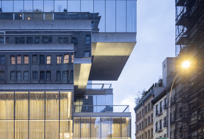 Anish Kapoor’s squashed 'bean' sculpture in New York | The Strength of ...