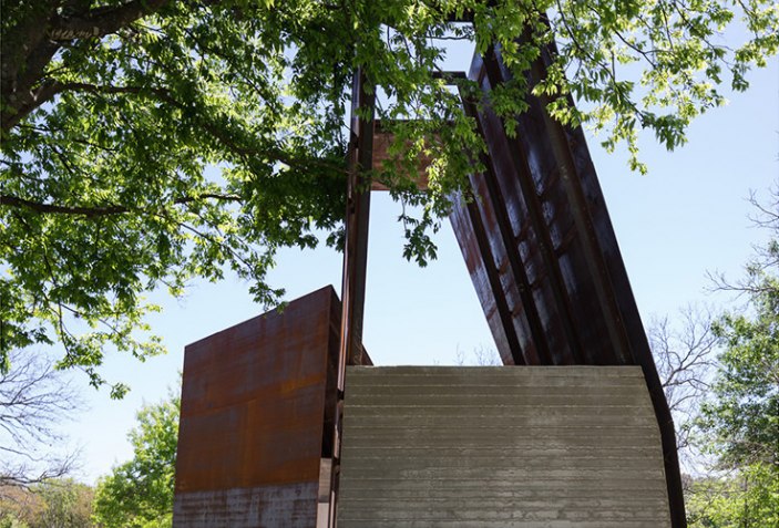 Part sculpture, Landscape and restroom. Lady Bird Loo, by Mell Lawrence ...